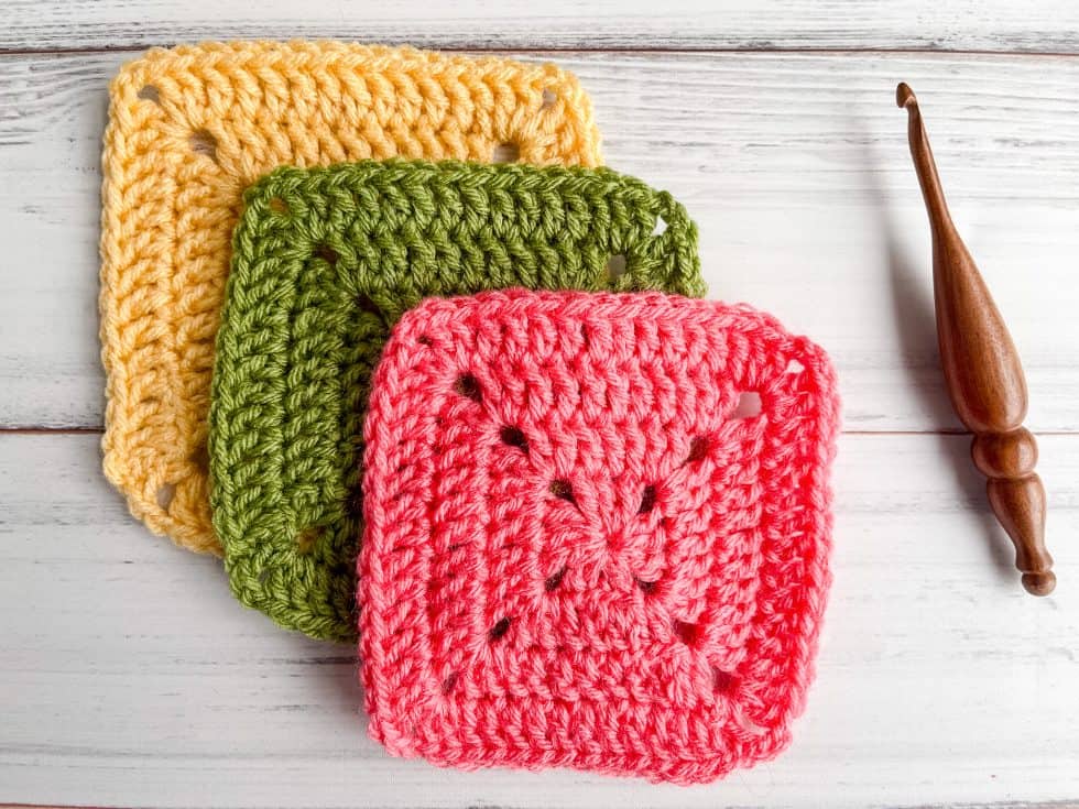 Solid Granny Square Pattern | DC Square Crochet Pattern - Nana's Crafty ...